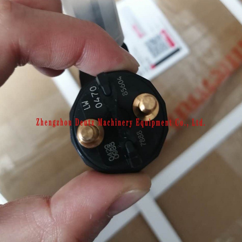 Deutz Fuel Injector 04290986 BOSCH NO 0445120067_Deutz Engine Parts ...